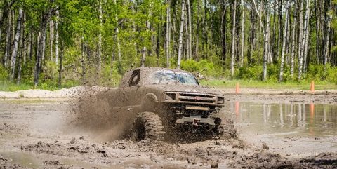 Off-Roading 101 - Driving Tips and Equipment | Rogue Fabrication